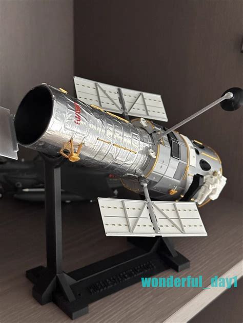 Hubble Telescope Scale
