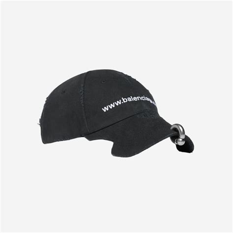 발렌시아가 프론트 피어싱 캡 블랙 페이디드 Balenciaga Kream