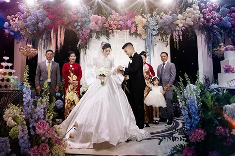 Đám Cưới Quang Hải Chu Thanh Huyền Cô Dâu Thay 2 Váy Cưới Chú Rể