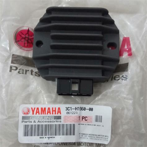 Jual RECTIFIER REGULATOR ASSY 3C1 KIPROK VIXION OLD LAMA 3C1 H1960 00 Shopee Indonesia