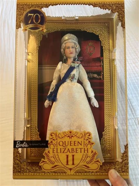 Barbie Signature Queen Elizabeth Ii Platinum Jubilee Doll 70th