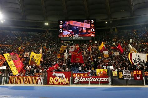 Tifosi Della Roma Furiosi Dopo Il Comunicato Del Club Contro La
