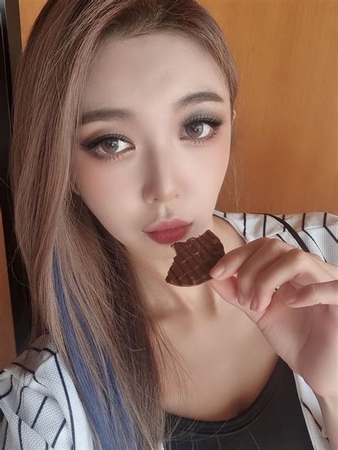 Dreamcatcher Community Post 냠냠 밥 잘 챙겨먹어요 Dami