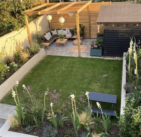 Pin By Sian Evans On Garden Spaces Backyard Garden Design Patio Garden Design Garden Design