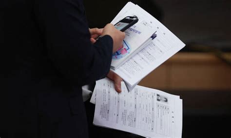 ‘경력 없는 청년층에 ‘일 경험 확대 기피 일자리엔 외국인 근로자 유입 현실과 동떨어진 고용통계