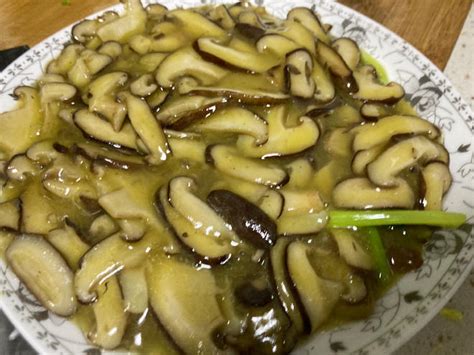 【素炒香菇的做法步骤图，素炒香菇怎么做好吃】陆壹捌下厨房