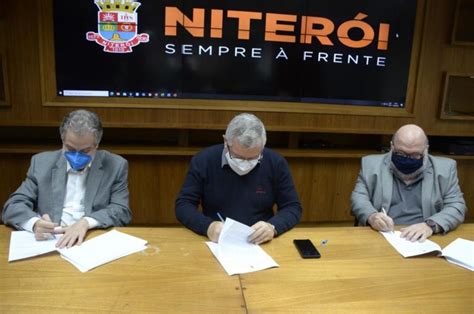 Prefeitura De Niterói E Uff Assinam Contrato Para Realizar Experimentos