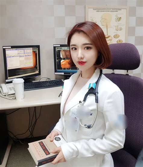 Cận Cảnh Nhan Sắc Gợi Cảm Của Nữ Bác Sĩ Xinh đẹp Nhất Hàn Quốc CĐm