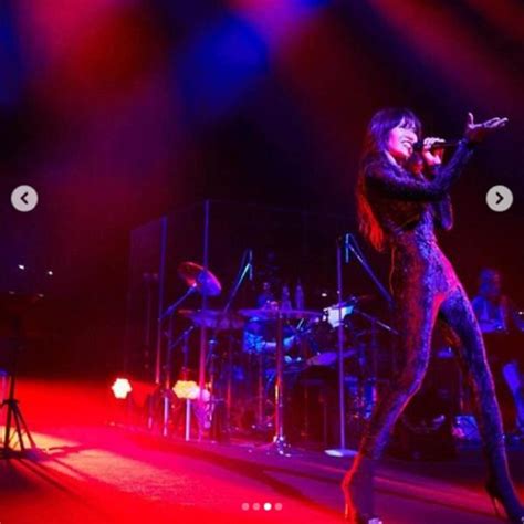 🎤工藤静香、セクシーなライブ衣装に厳しい声「これを着れるメンタルすごい」 スレッド閲覧｜爆サイcomロシア版