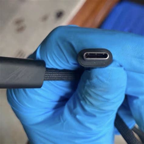 Наконец-то Apple избавится от USB 2.0 в iPhone? Появилось фото кабеля ...