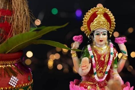 Laxmi Puja Laxmi Puja 2022 Vastu Tips Keep Laxmi Footprint Place
