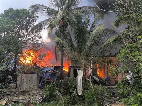 Khit Thit Media စစ်သား ၄ ဦးသေဆုံးပြီး ၆ ဦးဒဏ်ရာရရှိသော မင်္ဂလာဒုံ ယမန်နေ့ည ယာဉ်တိုက်မှုမ