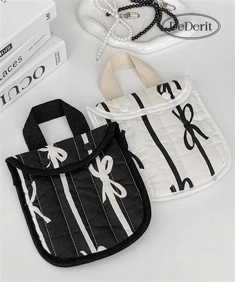 주문폭주 리본 퀼팅 누빔 파우치 미니 토드 백 가방 다용도 수납 생리대 화장품 여행 친구 우정 커플 생일 선물 에이블리