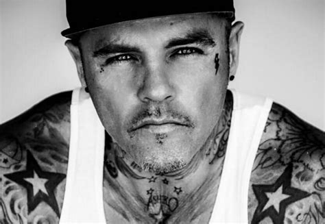 Shifty Shellshock Vocalista Do Crazy Town Morre Aos 49 Anos Ligado
