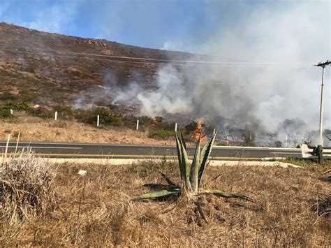Fotos Combaten Unidades Tres Incendios Forestales