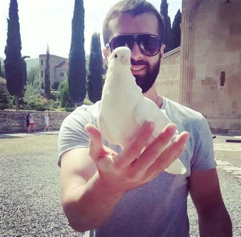 რუსეთში 20 გრადუსში ბინიდან გამოგვაგდეს შემდეგ 40 კვადრატულში ორი ოჯახი ვცხოვრობდით ვინ