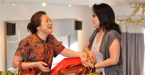 兒子結婚女兒給1千紅包，被母親趕出門：今後別回娘家，瞧不起誰