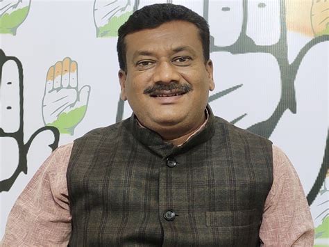 पूछा गुजरात में ड्रग्स पकड़ी जा रही बलात्कारियों की रिहाई हो रही तब