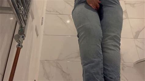 Desperately Trying To Hold My Pee Before Soaking My Jeans Xxx Mobile