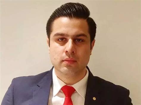 Chee Yoongs Instagram Twitter And Facebook On Idcrawl