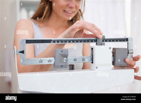 Doctor S Office Scale Hi Res Stock Photography And Images Alamy