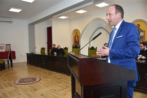 Moment festiv pentru teologii din Caransebeș