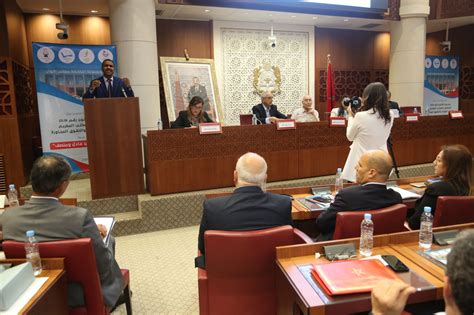 فرق المعارضة تستدعي فنانين ومؤلفين للبرلمان وتنشد قانونا عادلا ومنصفا