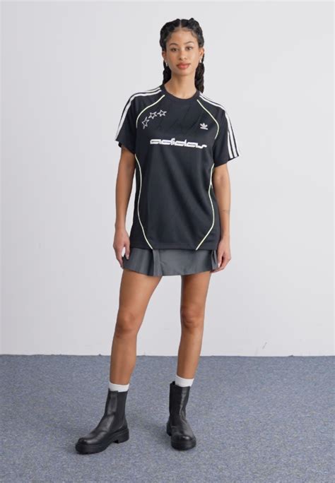Adidas Originals Short Sleeve Print T Shirt Black Zalando