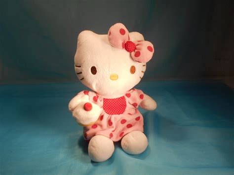 Hello Kitty Mit Muffin L 30cm Kaufen Auf Ricardo