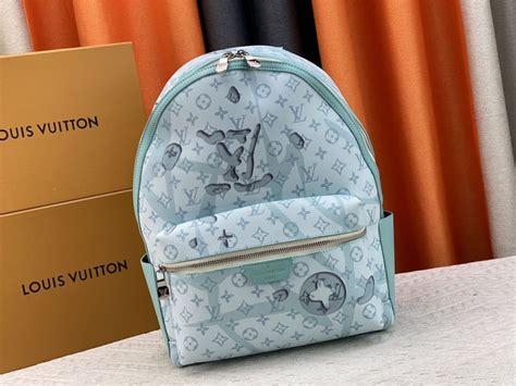 Louis Vuitton Рюкзак - купить с доставкой по выгодным ценам в интернет ...