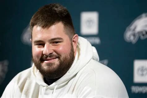 Landon Dickerson Hopes To Finish Career With Eagles After Contract