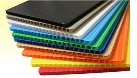 ฟิวเจอร์บอร์ดpp Board หรือ พลาสติกลูกฟูก ขนาด 65x49cm หนา 3 มม