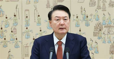 속보 윤 대통령 지지율 193주 만에 다시 10대