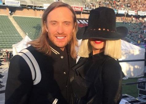 Sia Lança Novo Tema Com David Guetta Ouça Aqui Floating Through Space