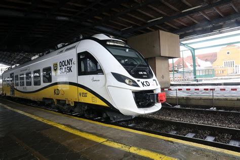 Nowy rozkład jazdy Kolei Dolnośląskich Zmiany dotyczyć będą m in kursowania pociągów na