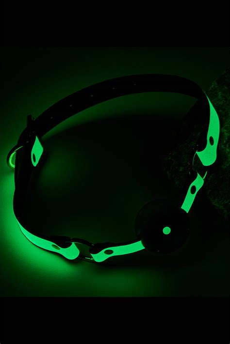 Radiant Ball Gag Glow In The Dark Green Fetshop