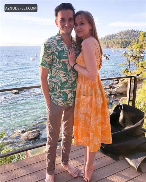 Mary Kate Wiles Feet Aznudefeet