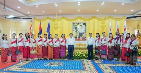 សាខាកាកបាទក្រហមកម្ពុជាខេត្តបាយ់ដំបង ប្រារព្ធព្រះរាជពិធីបុណ្យចម្រើនព្រះជន្មថ្វាយសម្ដេច