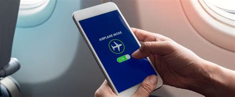 Вся правда про авиарежим в телефоне во время полета рассказывает пилот