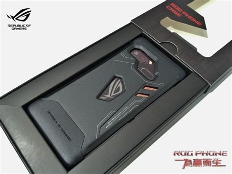 ROG Phone豪華大全配還有行李箱讓你輕鬆當網帥 開箱評價規格 手機品牌新聞 ePrice 比價王