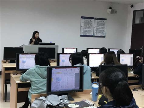 2016级数字媒体技术专业分方向宣讲动员大会 教育科学学院