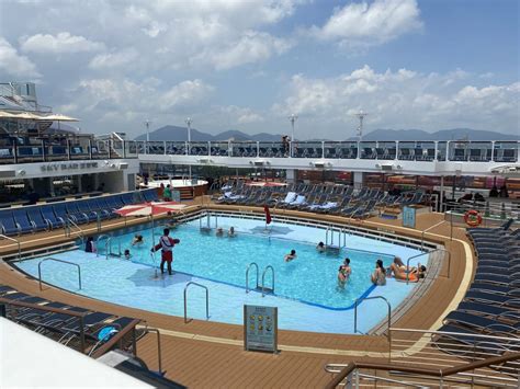 Du Thuyền Spectrum Of The Seas Lần Thứ Ba đến Việt Nam Kể Từ đầu Năm