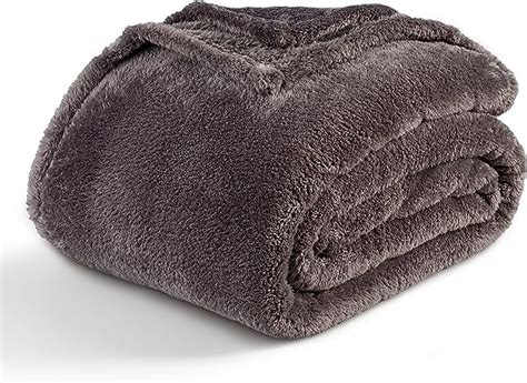 Berkshire Blanket Classic Extra Fluffy™ Plush Blankettwin