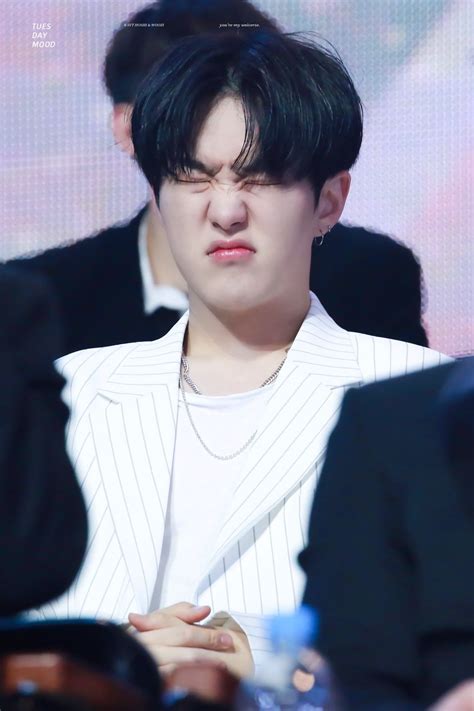 Tuesday Mood On Twitter 연예인 세븐틴 우지