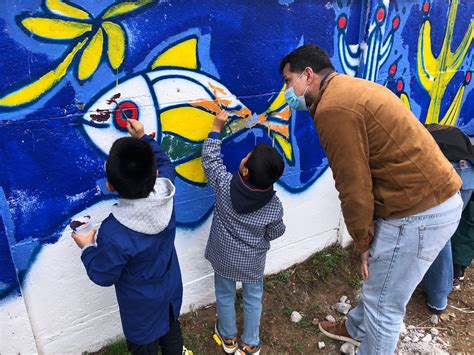 Con Creación De Un Mural Y Música Se Celebró El Día De La Niñez En