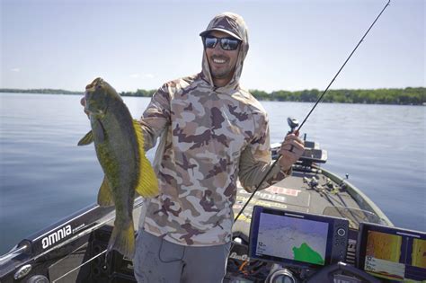 Omnia Fishing App Premium Pro Members Get 30000 Lake Maps 10 Layers