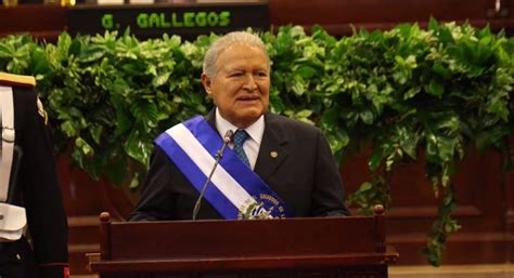 Foto Discurso De Sánchez Cerén Durmió A Un Diputado Del Fmln