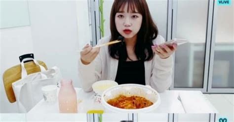 Profil Biodata Dan Fakta Choi Yoojung Weki Meki 2018 Idol Kpop Artis
