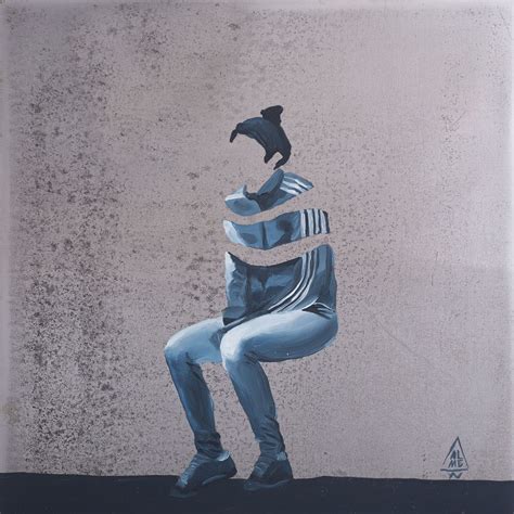 Joven Sentada Alme Yutronic