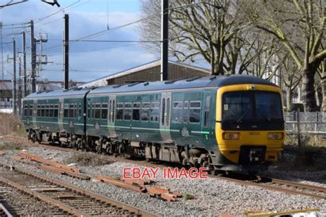 Photo Class 165 1 Network Turbo 2 Car Dmu No 165 124 Just Married